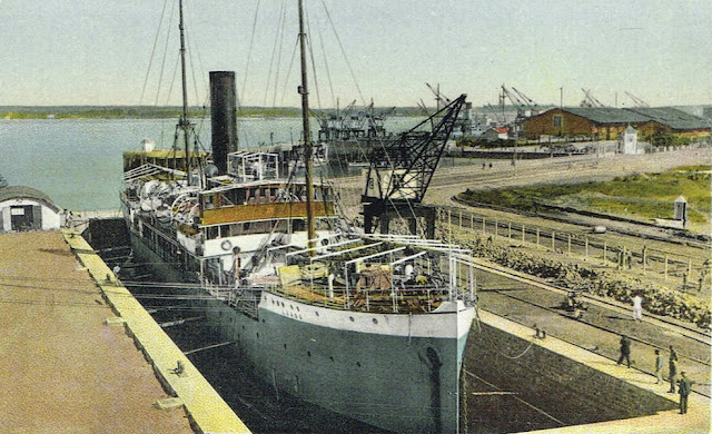 Doca seca do porto de Lourenço Marques (actual Maputo) - do primeiro ...