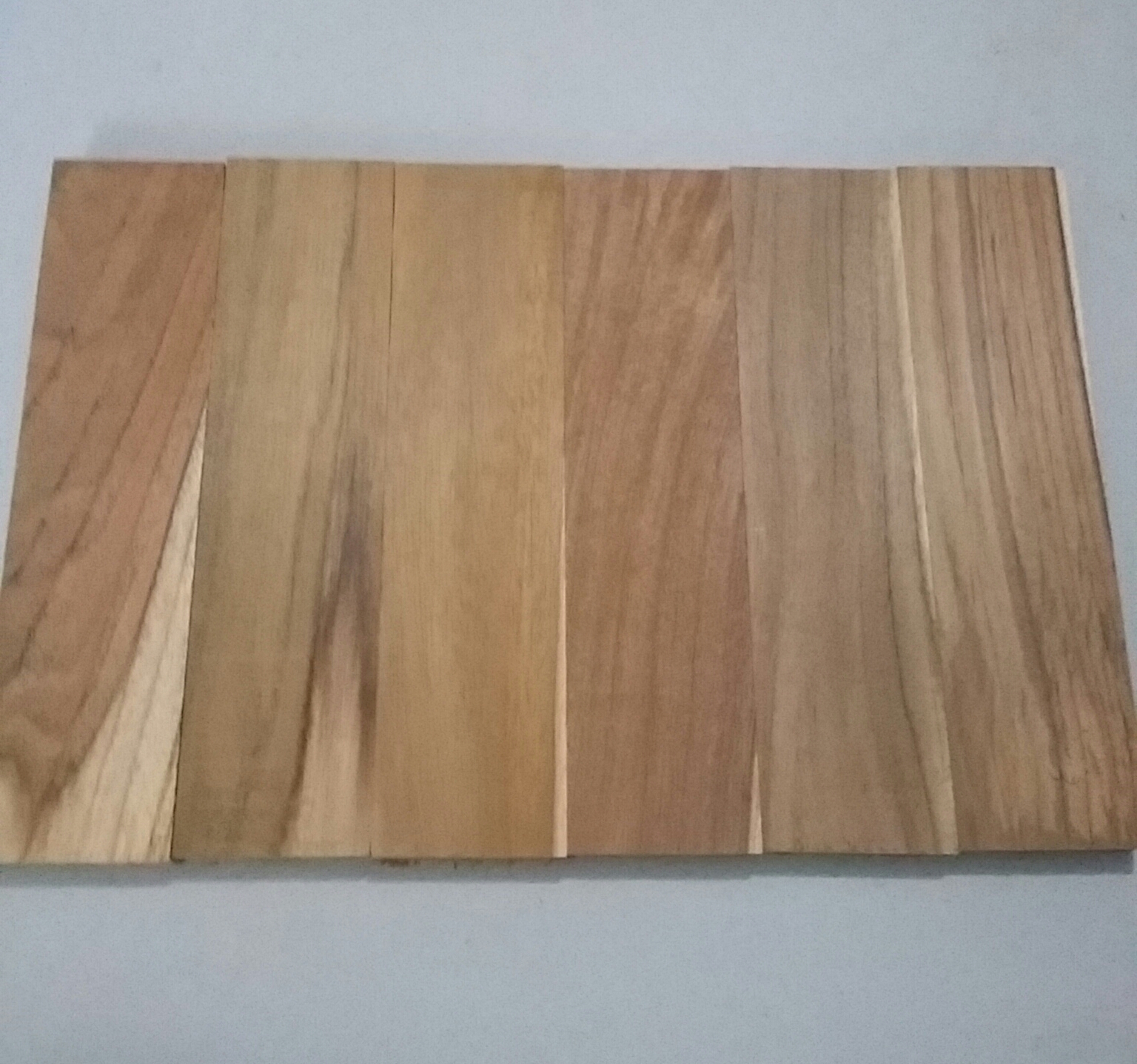 Lantai Kayu Solid dan Engineered: Harga Lantai Kayu Solid 2018