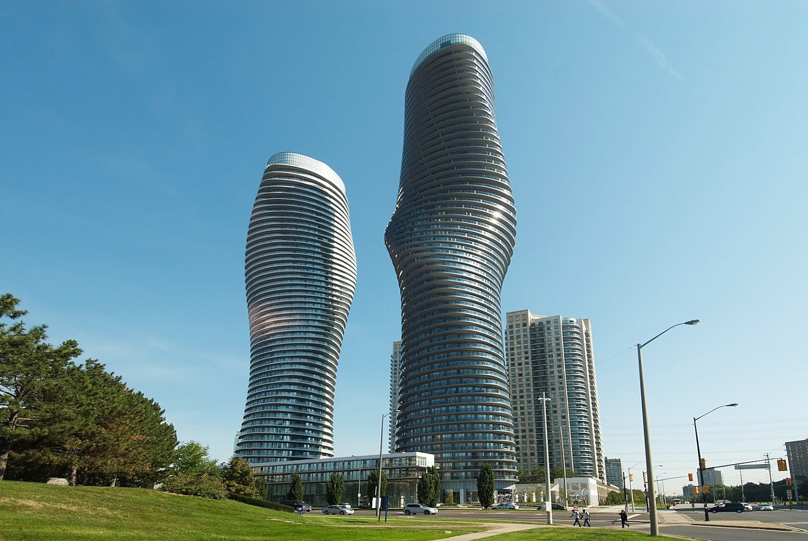 Torres Absolute World Edificios con movimiento para la vista en Toronto, Canadá Por Abraham ...