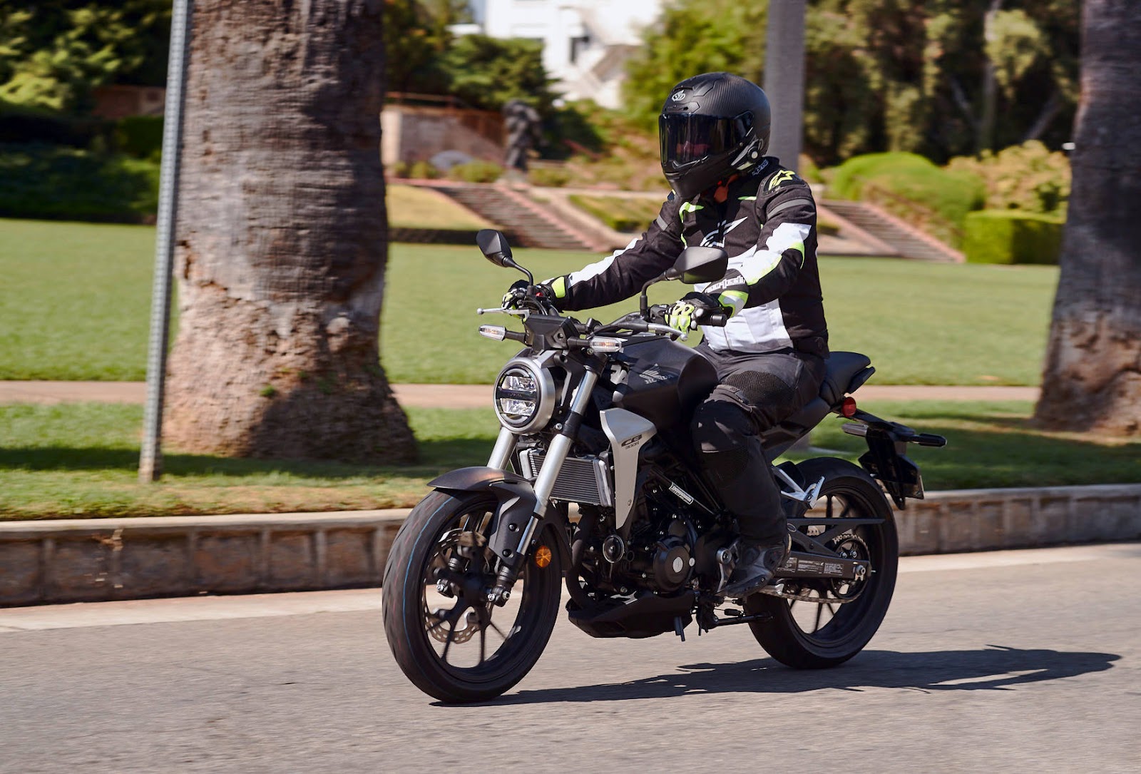 Обзор 2019 Honda CB300R: Нэйкед для новичков - MotoNews. Все о мире мото