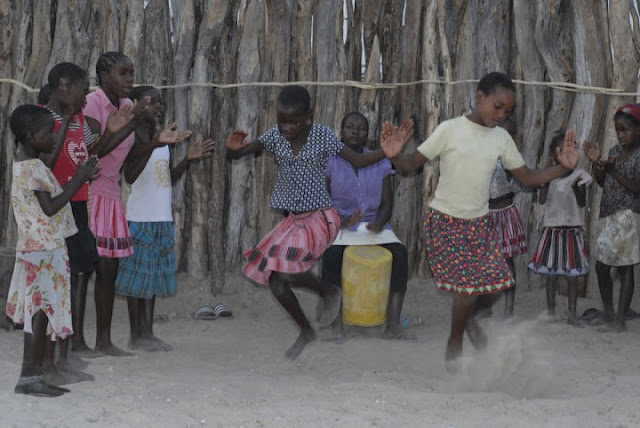 OVAMBO (OWAMBO) PEOPLE: THE AGRICULTURAL AND POWERFUL BANTU PEOPLE OF ...