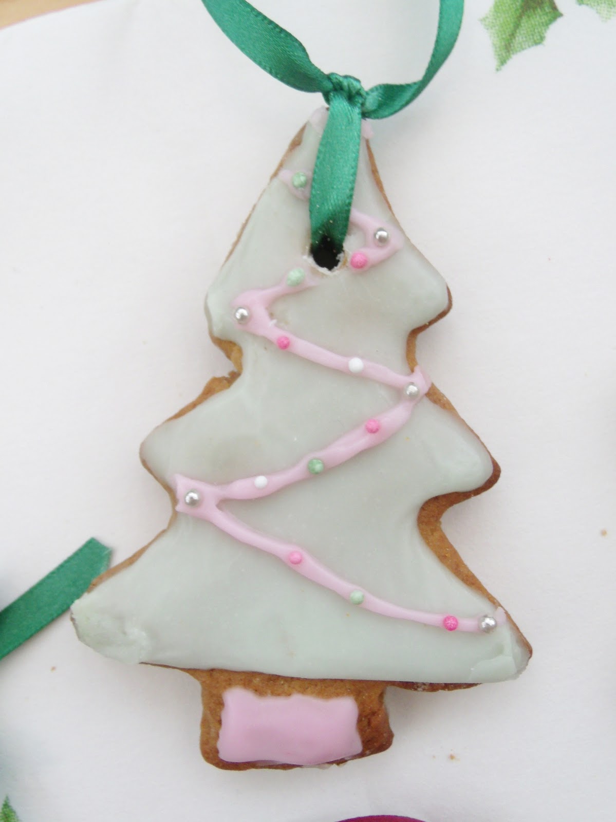 Christmas Gingerbread Tree Decoration Biscuits ♥ - Victoria's Vintage ...