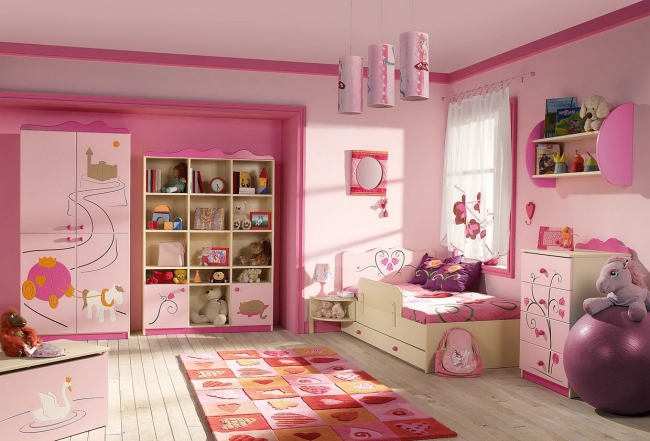 Dormitorio color rosa para niña - Colores en Casa