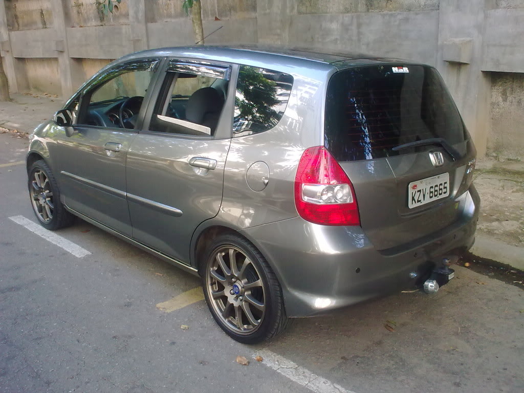 Honda Fit com rodas 17" - Rebaixados e Tunados