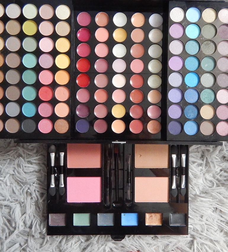 Review Amelia Knight Cosmetics. Colour Couture - Mamá Fashionista