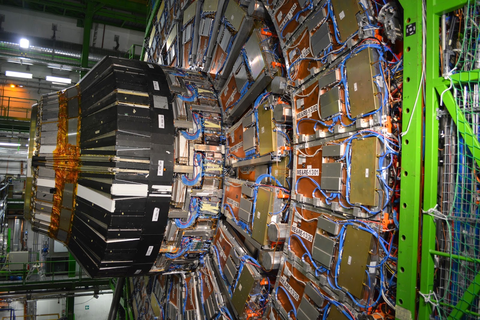 I'm an Outlaw, Not a Hero: CERN Tour: The CMS Cavern and Detector