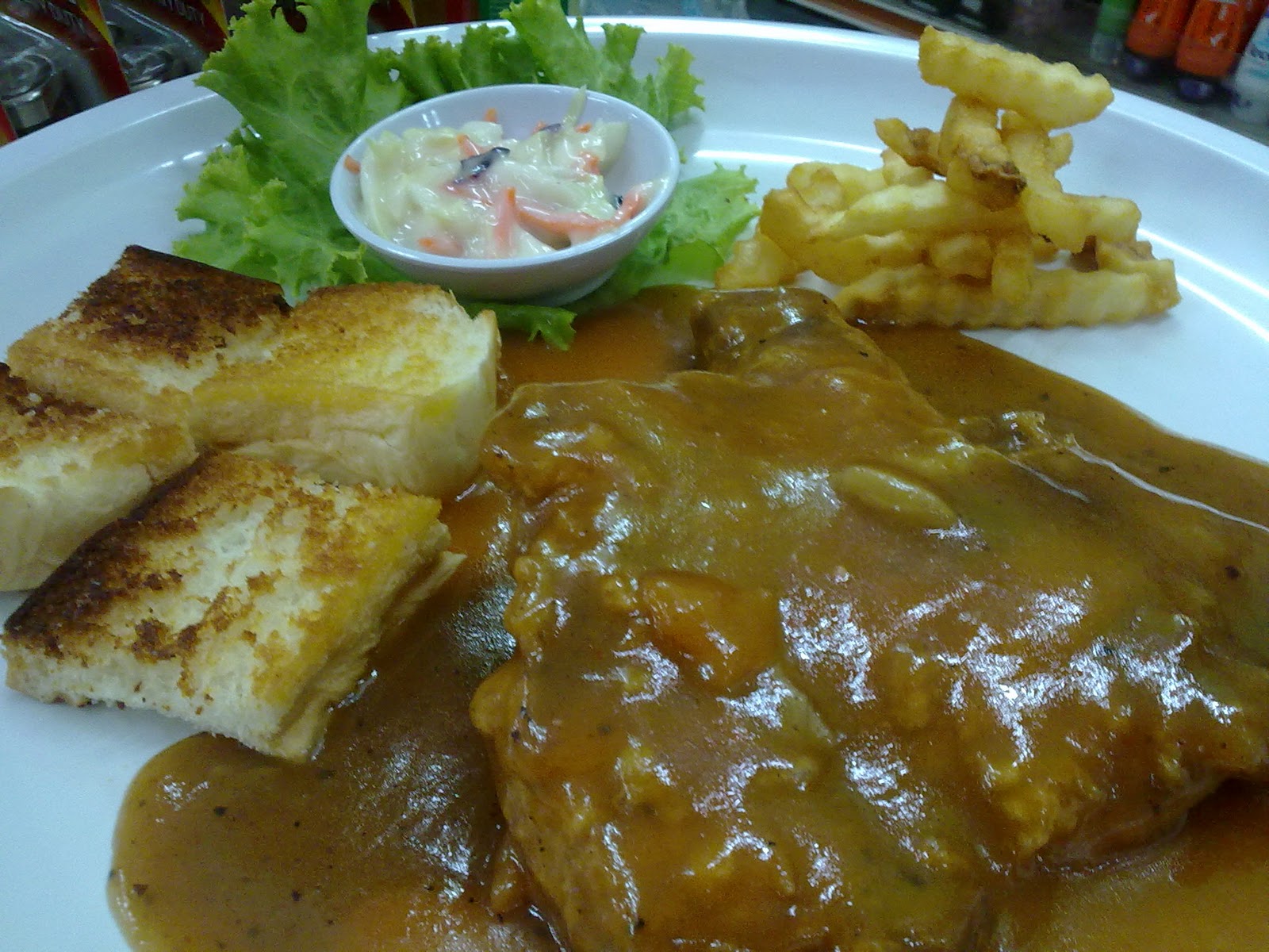 D`Apple Cafe and Restaurant : The Best Chicken Chop In Town