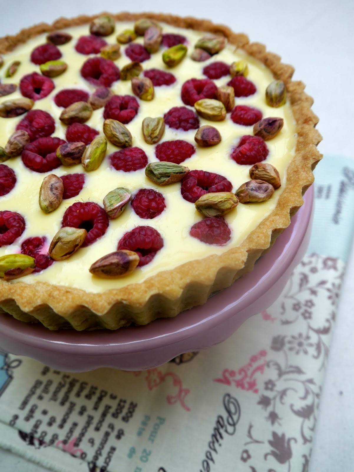 Petit Four - cake boutique: Lemon posset tart with raspberries and ...