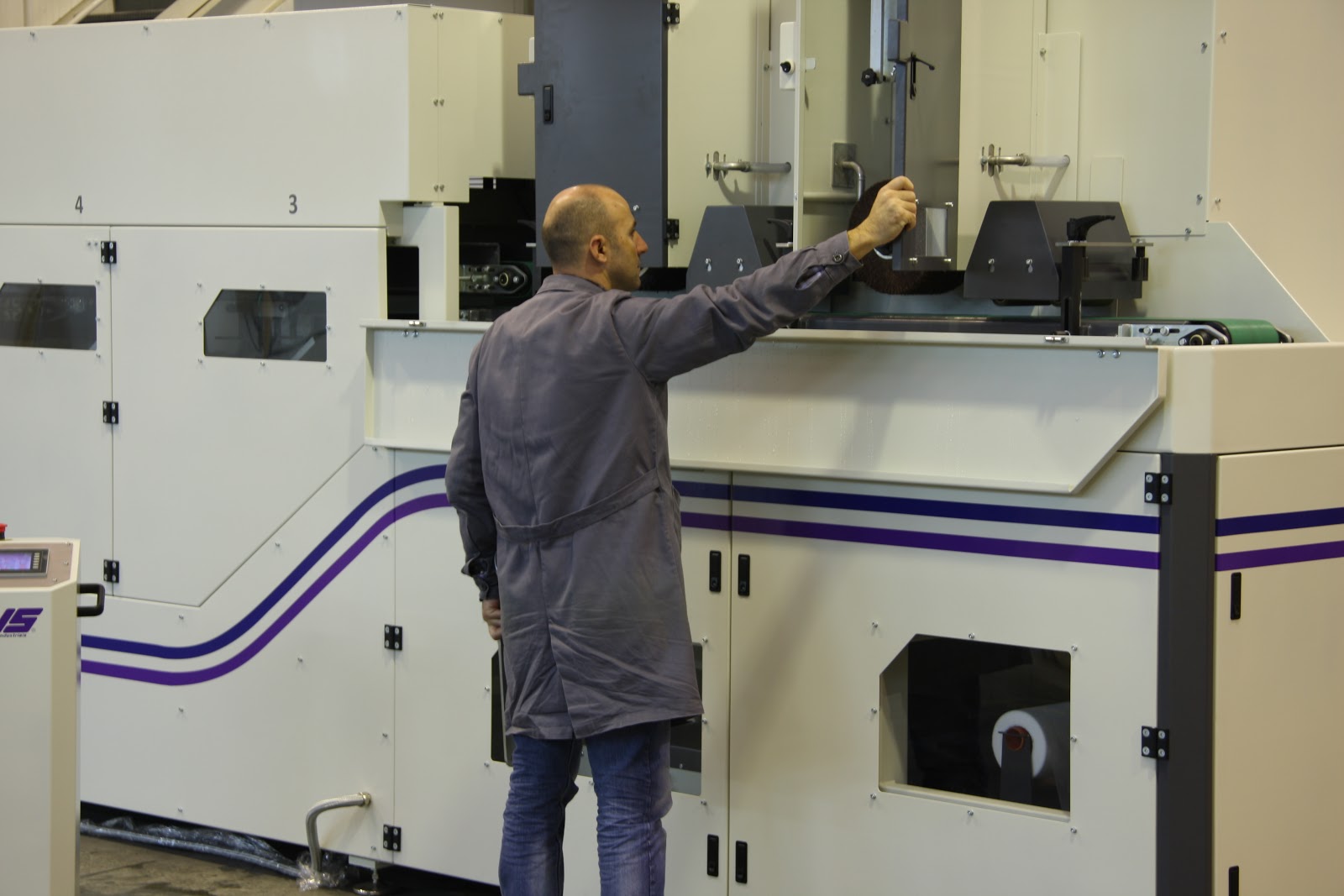 Tube Polishing & Tube Finishing Machines: Aluminium Profiles and ...