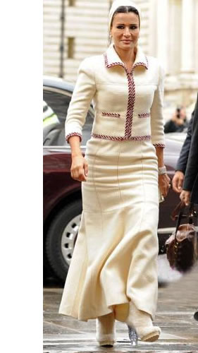 Challenged Fashionista by Aladine Sagisi: The Iconic Arab Women