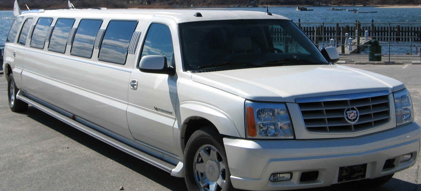Top 22 Most Beautiful And Amazing LIMOUSINE CAR Wallpapers In HD