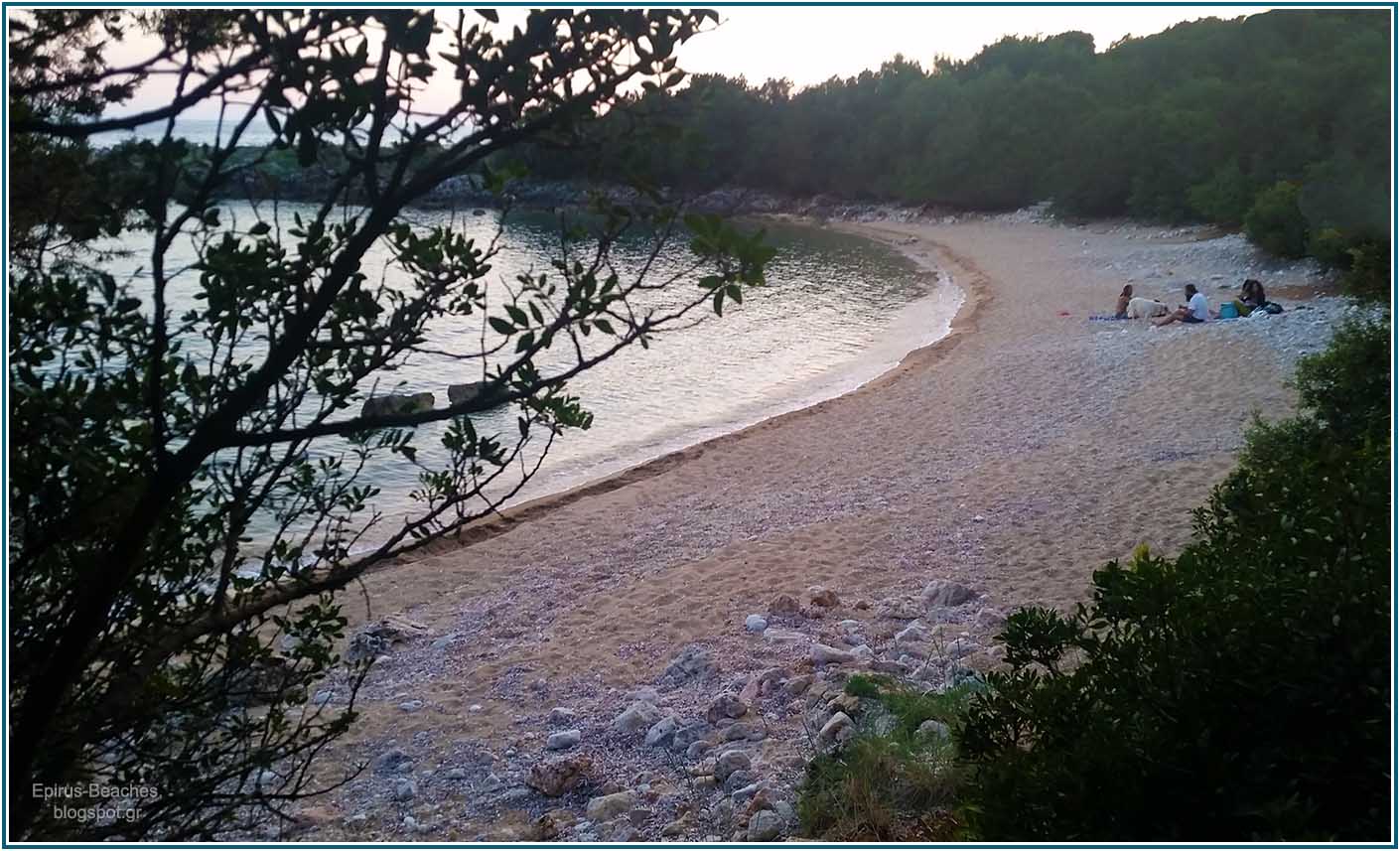 Αγκάλη ~ ΠΑΡΑΛΙΕΣ ΤΗΣ ΗΠΕΙΡΟΥ