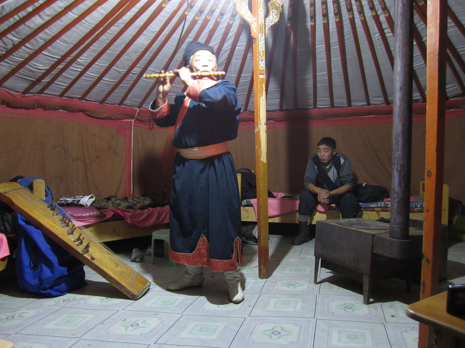 Traditional Mongolian Music 101 - Flip Flop Caravan