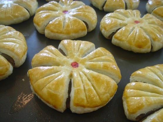 Yochana's Cake Delight! : Winter Blossom Lotus paste Pastry