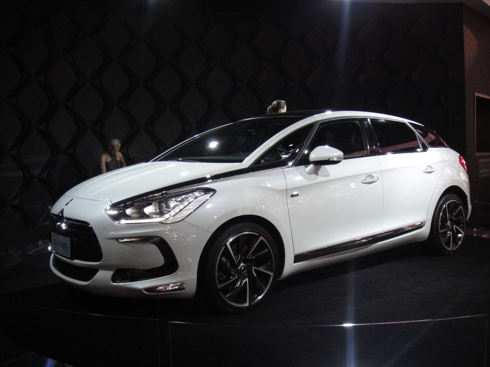 Citroën DS5 : fotos, preço e especificações