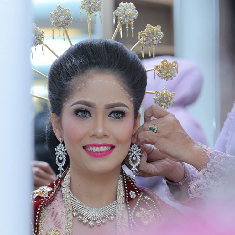 " SANGGAR NUSANTARA DOT COM " | Jakarta: Sewa Baju Adat Gorontalo di ...