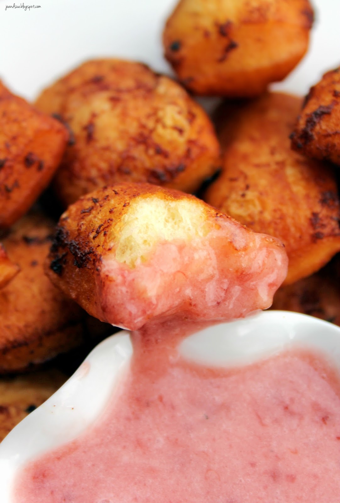 Jo and Sue: Deep Fried Cinnamon Roll Bites with Strawberry Dip
