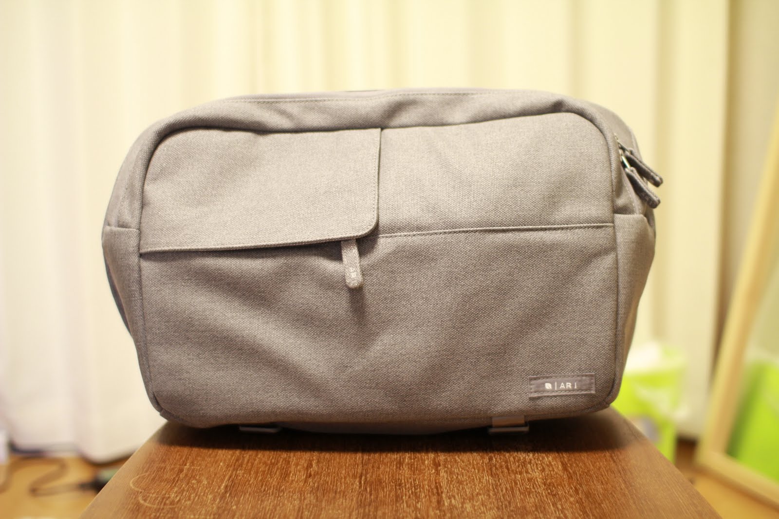 おなかへった: Incase Ari Marcopoulos Camera Bag