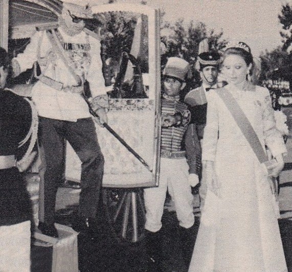 Casa Imperial de Irán: Apertura del Parlamento - 1973
