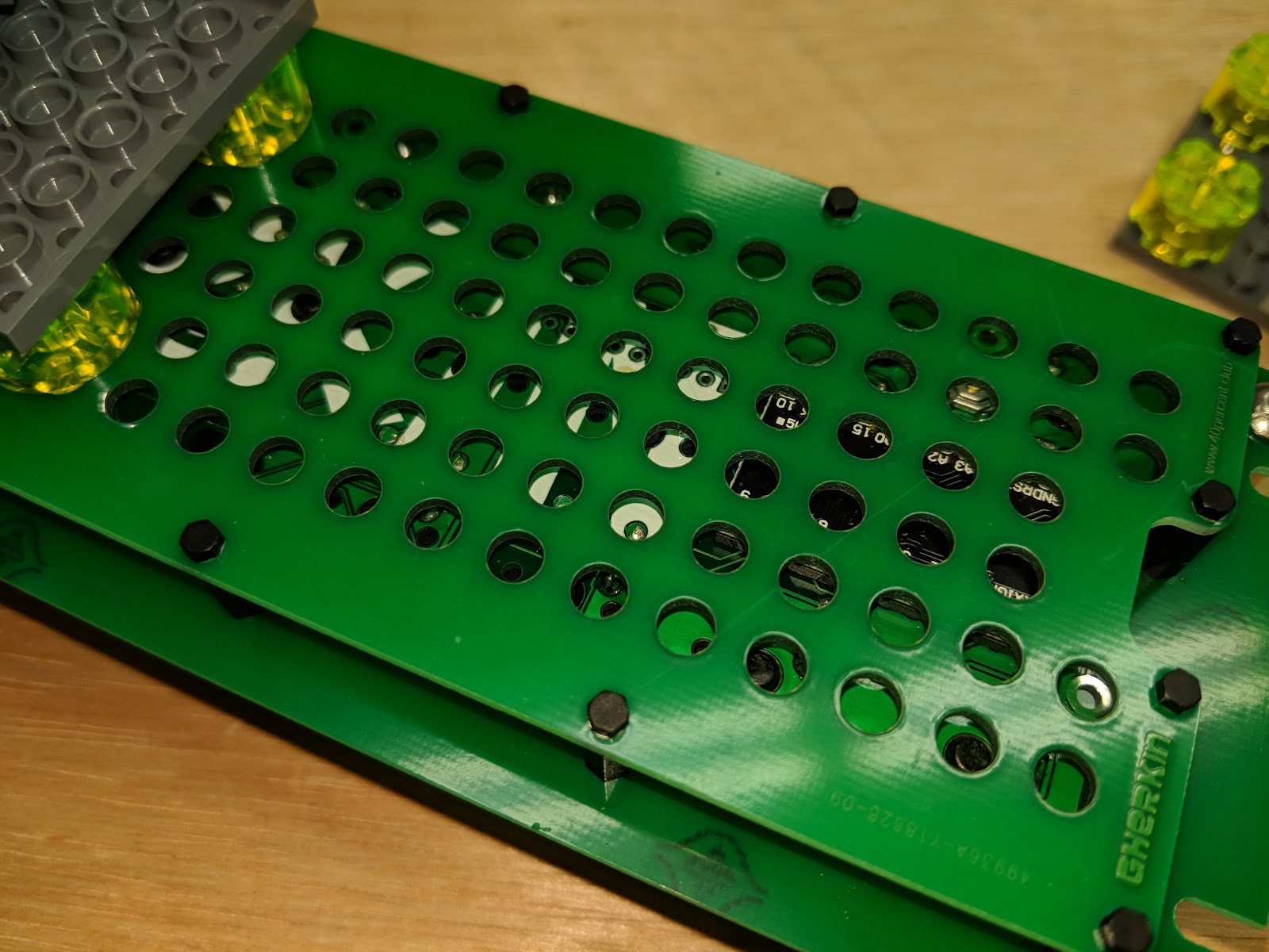 40% Keyboards: Lego PCB