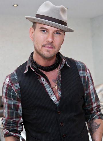 A SALON BY MICHAEL BOYCHUCK AT CAESARS