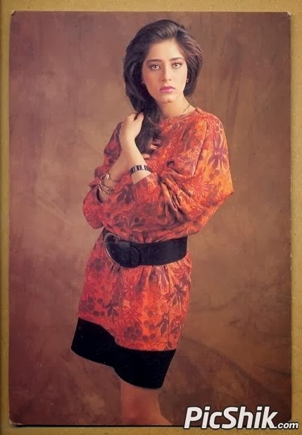 Endless Wallpaper: Anita Ayub