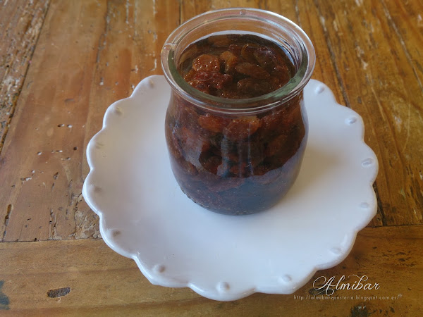 Bundt cake de manzana, pasas y nuez moscada con glaseado de vainilla y ...