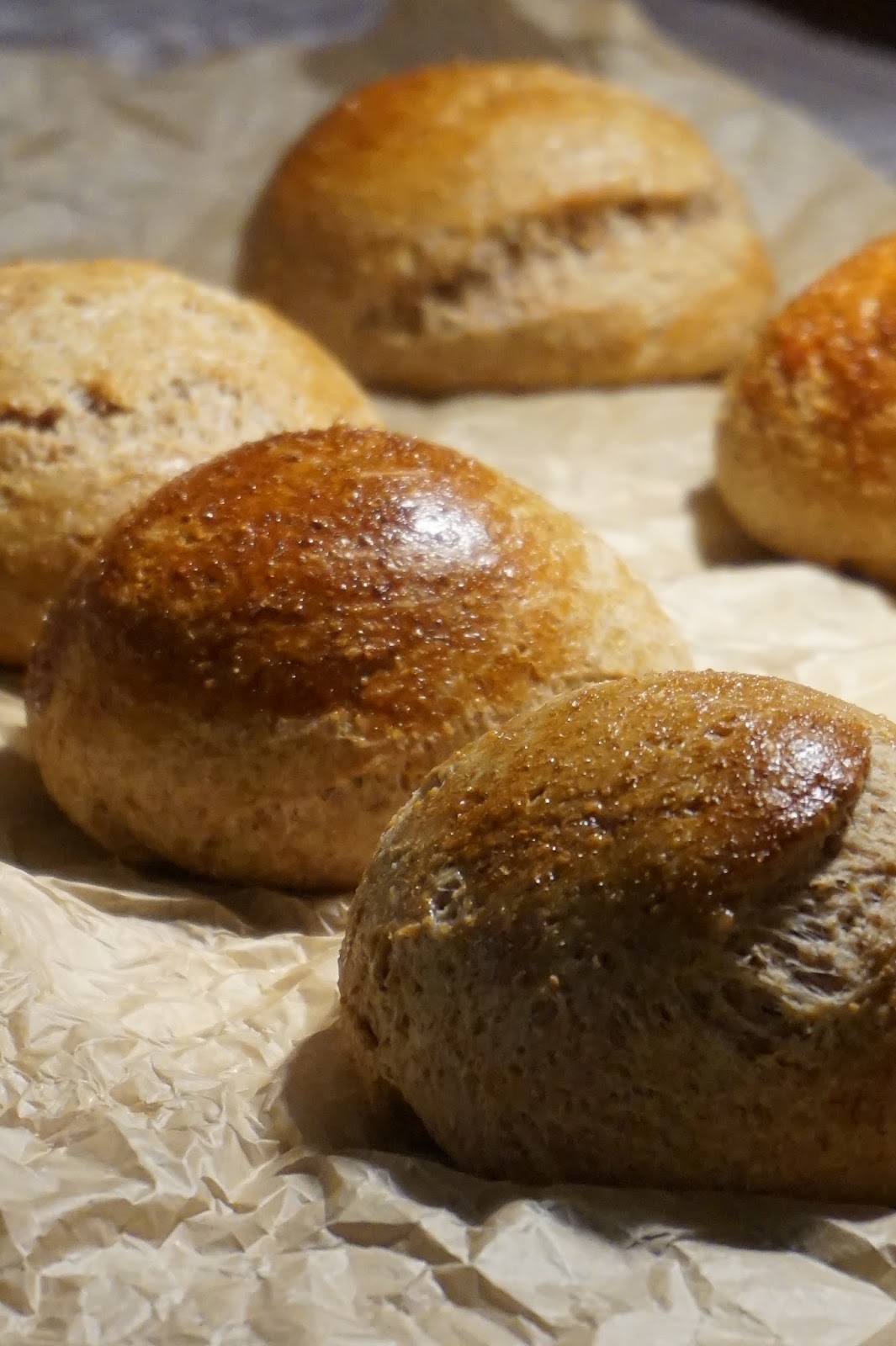 Täistera vastlakuklid vaarikatoormoosi, mascarponekreemi ja ...