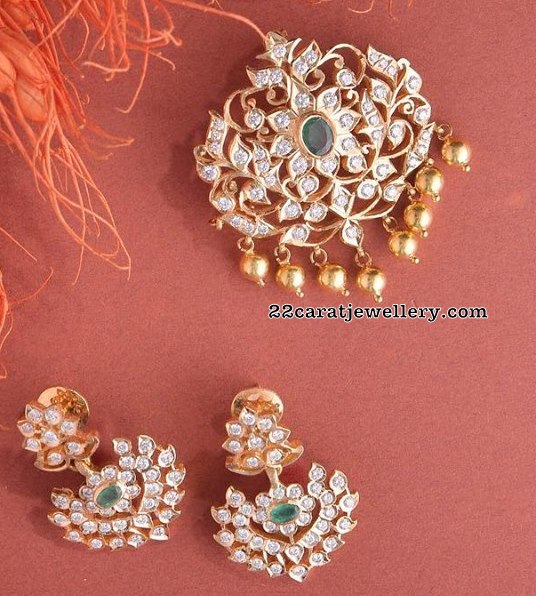 Closed Setting Diamond Lockets by Nikitha Linga - Jewellery Designs