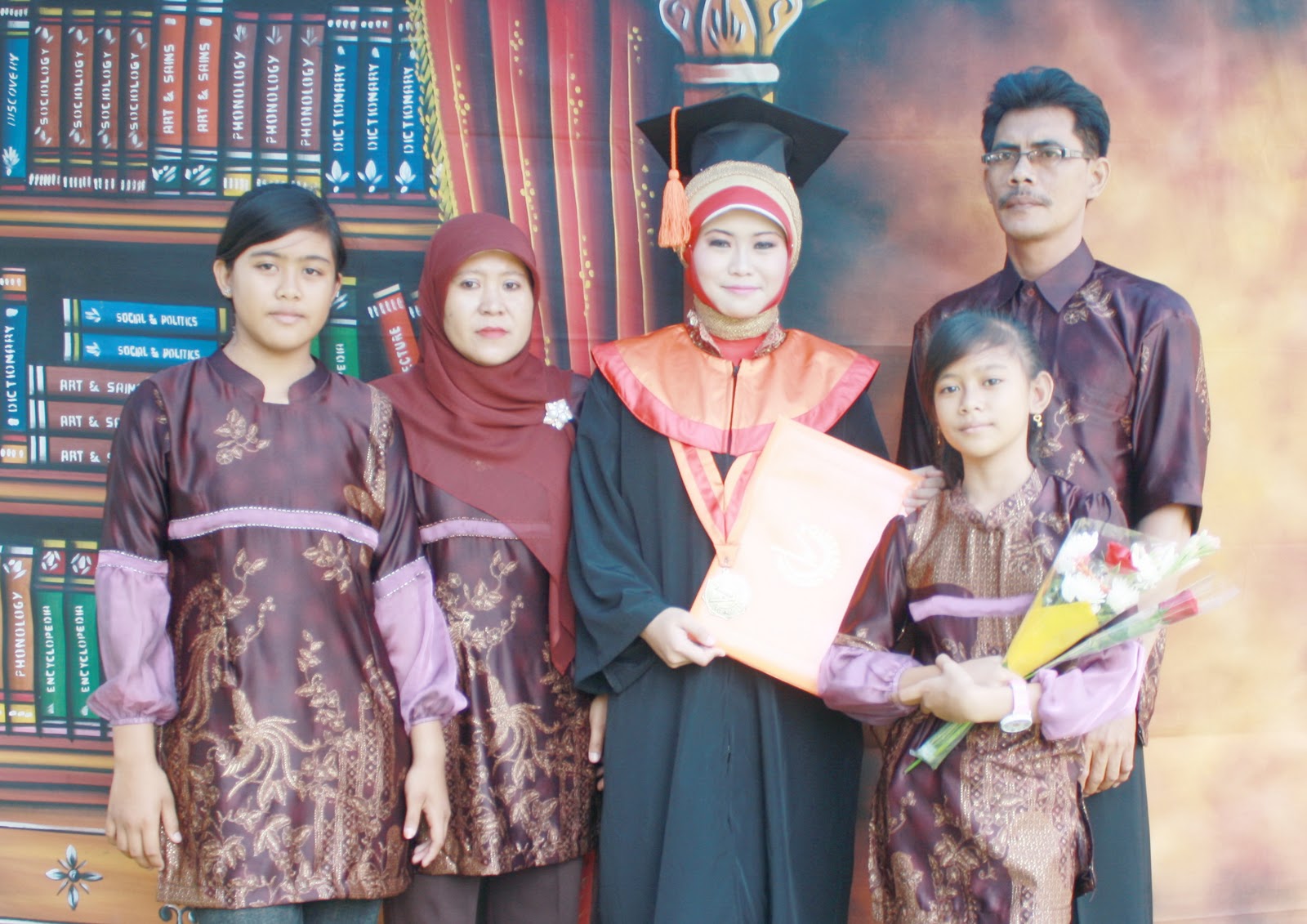 Eccy Diary's: Wisuda @Sasana Budaya Ganesha (SABUGA) Bandung