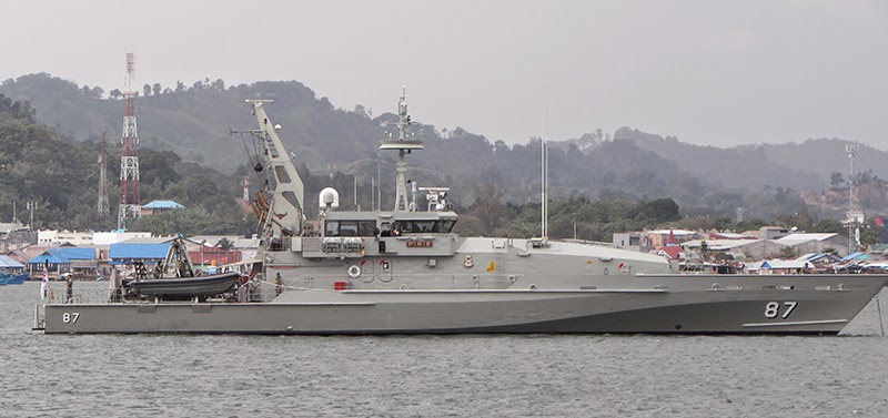 Garuda Militer: Kapal Perang Australia dan Singapura Meriahkan "Sail ...