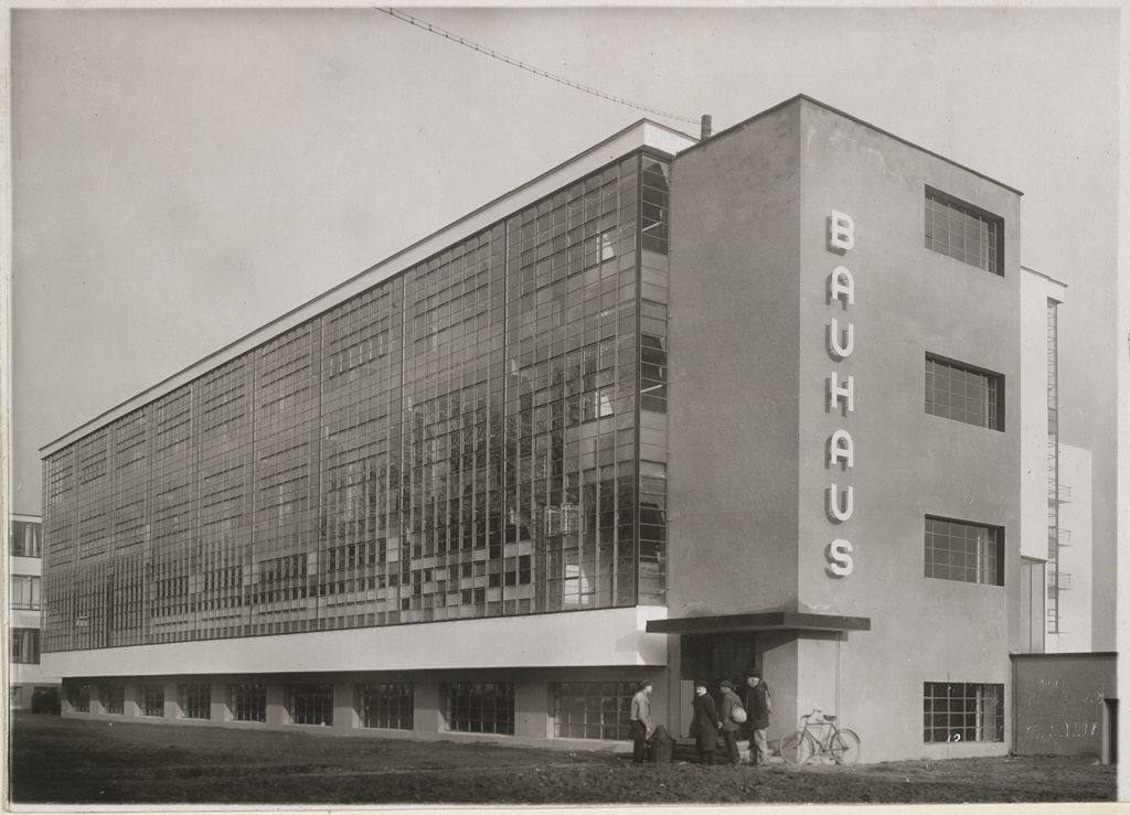An Art Lover's Blogspot: Walter Gropius 'Bauhaus Building', Dessau - 1925