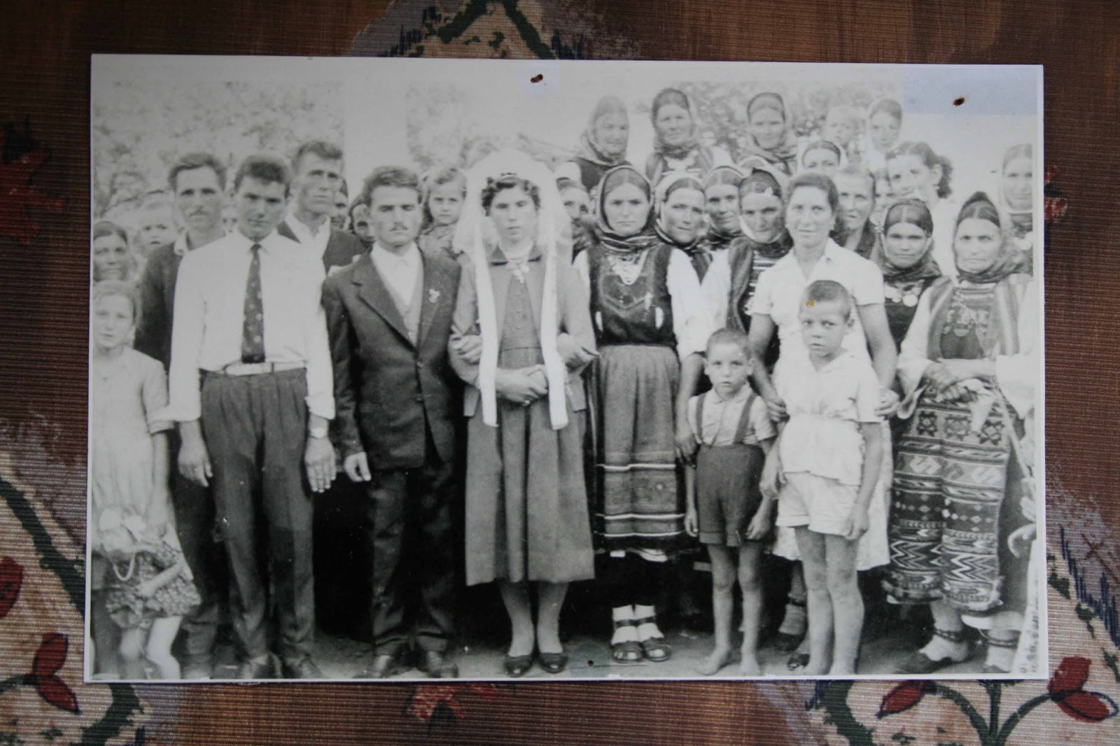 ΒΟΡΕΑΣmagazin: ΓΑΜΟΣ ΤΗ ΔΕΚΑΕΤΙΑ ΤΟΥ 1950 ΣΤΑ ΠΕΤΡΩΤΑ ΤΡΙΓΩΝΟΥ ΟΡΕΣΤΙΑΔΑΣ