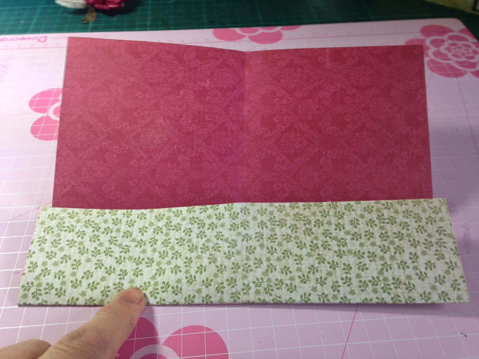 Pauline's Creative Journey: Folded Frame Tutorial.....