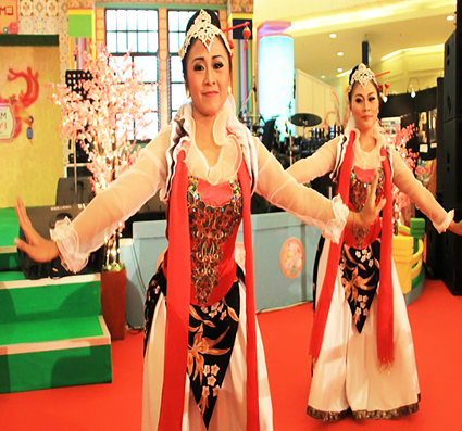 Keunikan Gerak Tari Cokek dan gerakan Tarian Cokek Betawi khas ...