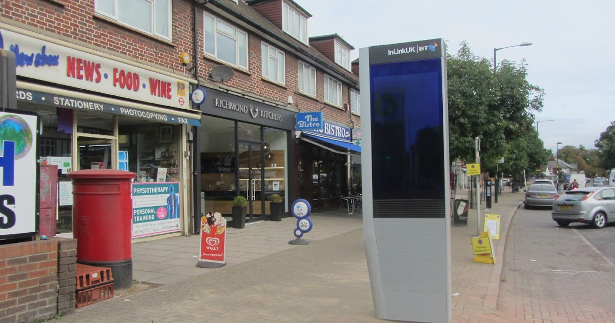 Ham Photos: Something unusual lands in Ham Parade