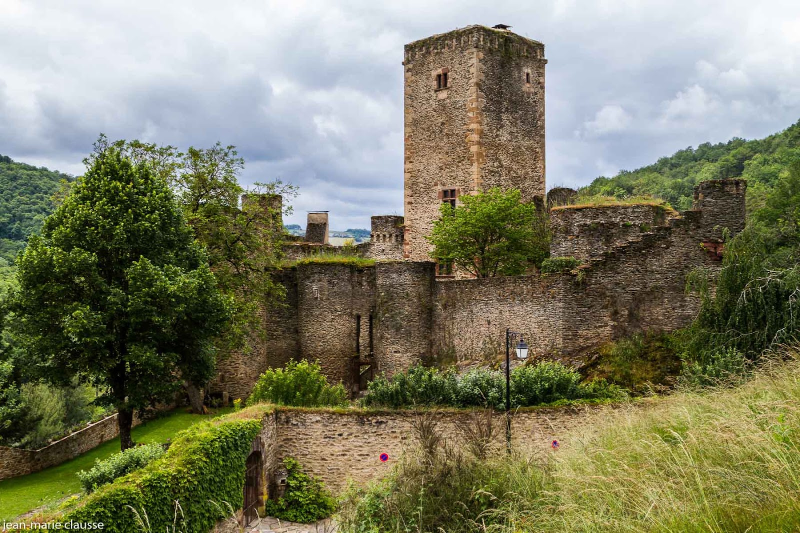 Découvrir la France en photos: 9 - BELCASTEL. (Aveyron - 12)