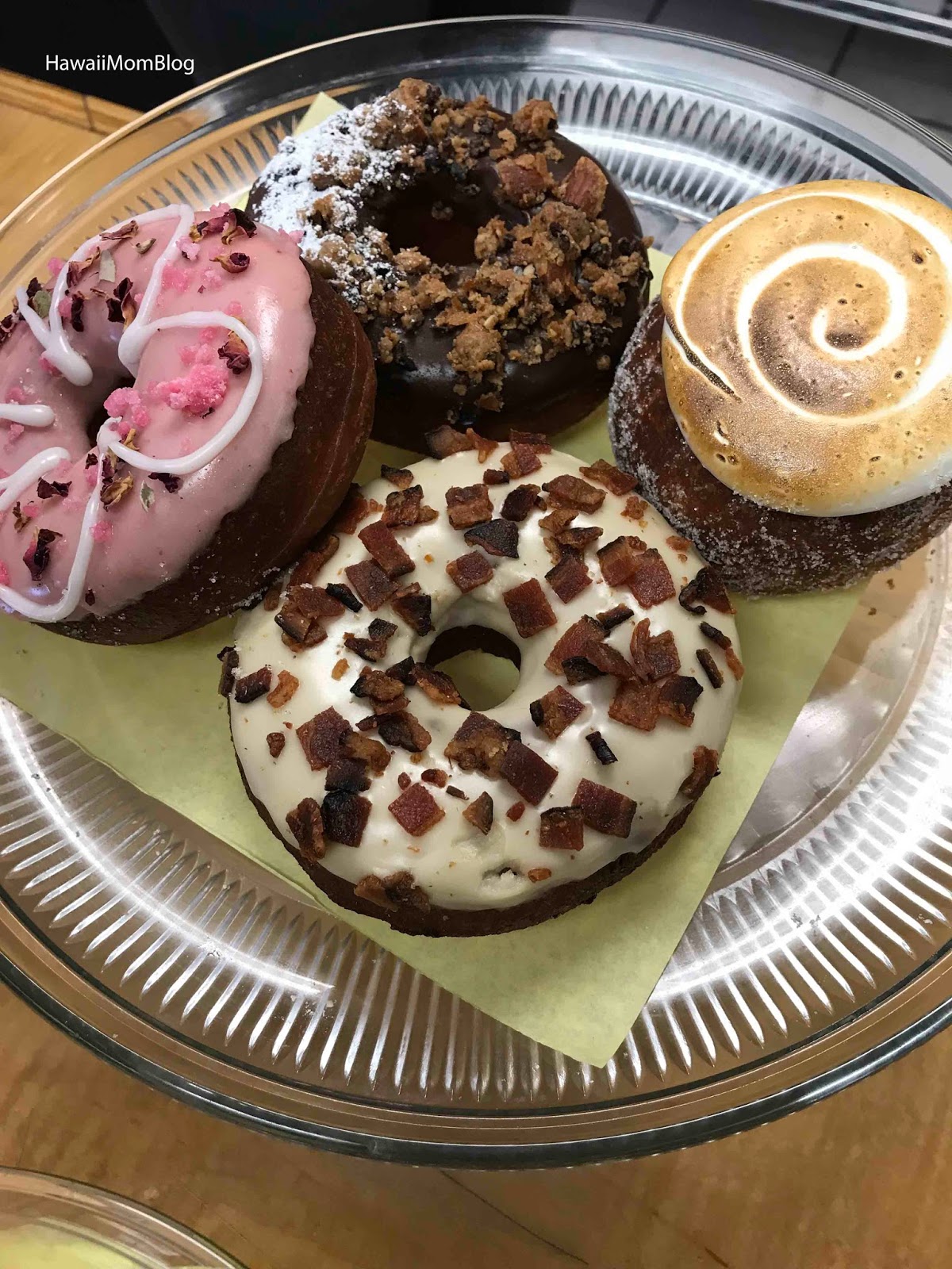 Hawaii Mom Blog: Maui Day Trip Stop 2 - Donut Dynamite