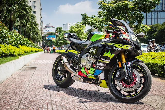 2015 Yamaha R1 stunning style with Valentino Rossi | motorcycle