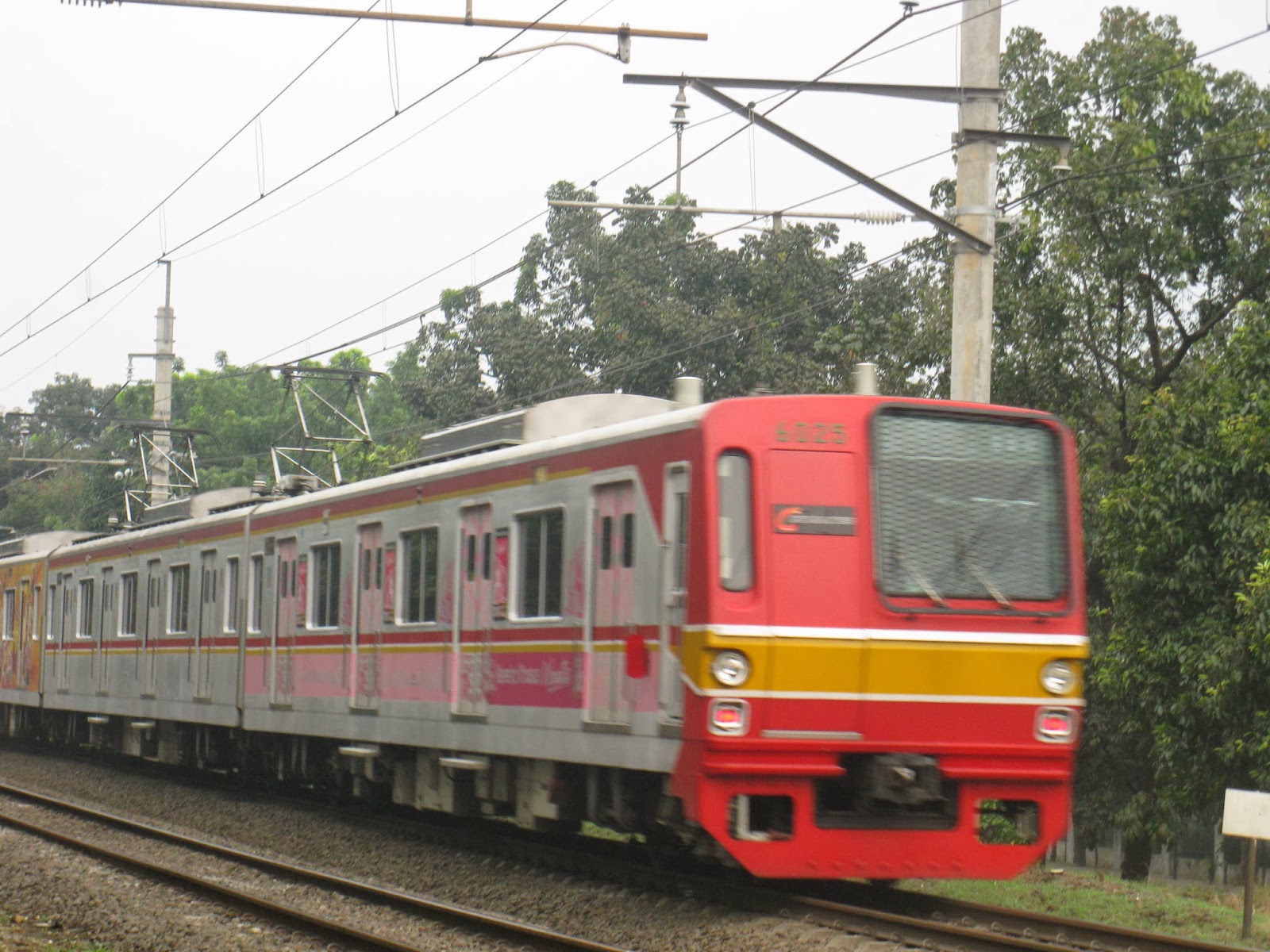 RAILROAD OF THE WORLD (世界の鉄道) kereta api di dunia: Tōkyō Metro 6000 ...