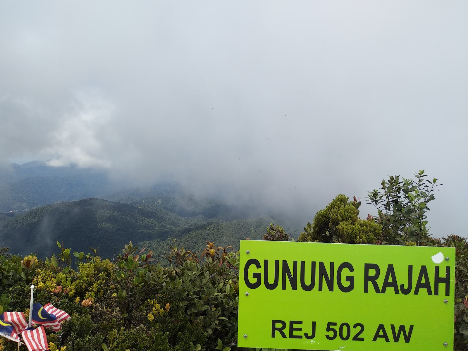 Live, where your heart finds life ツ: Gunung Rajah via KKB Daypack