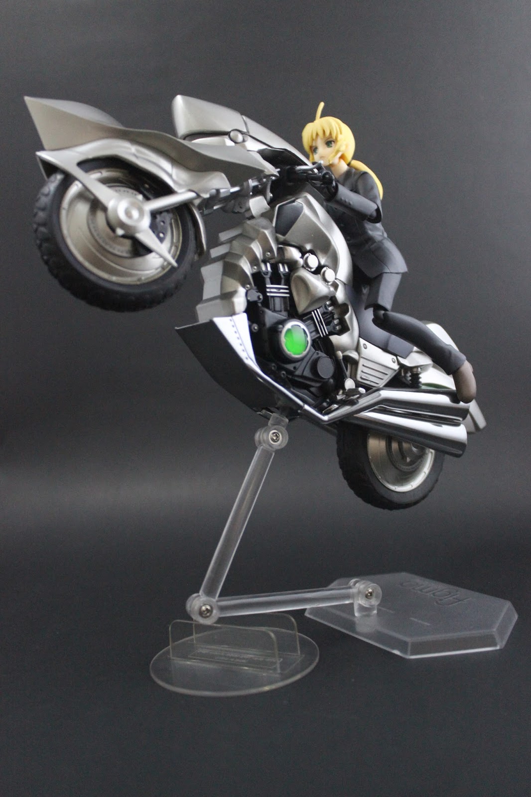 Kevin Feng's Hobby Blog: Figma 126 Fate/Zero Saber and ex:ride Saber ...