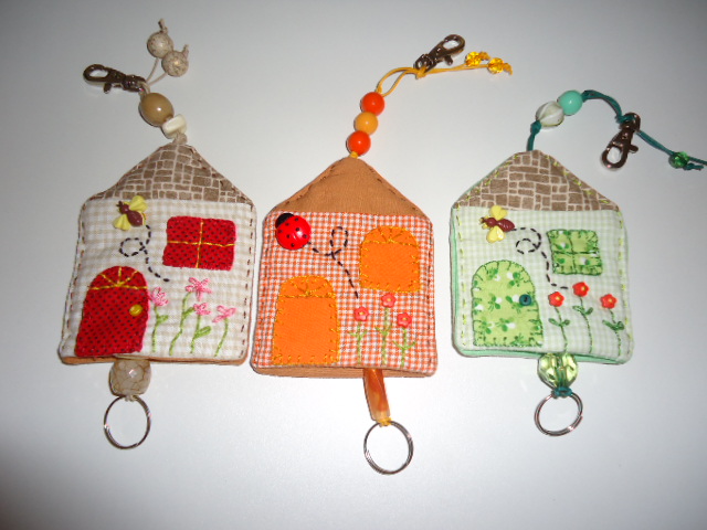 RR - Patchwork: Porta-chaves - casinha