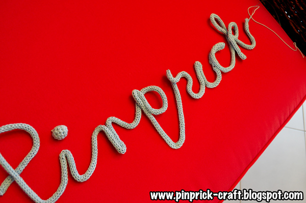 Pinprick: DIY KNITTED WRITING