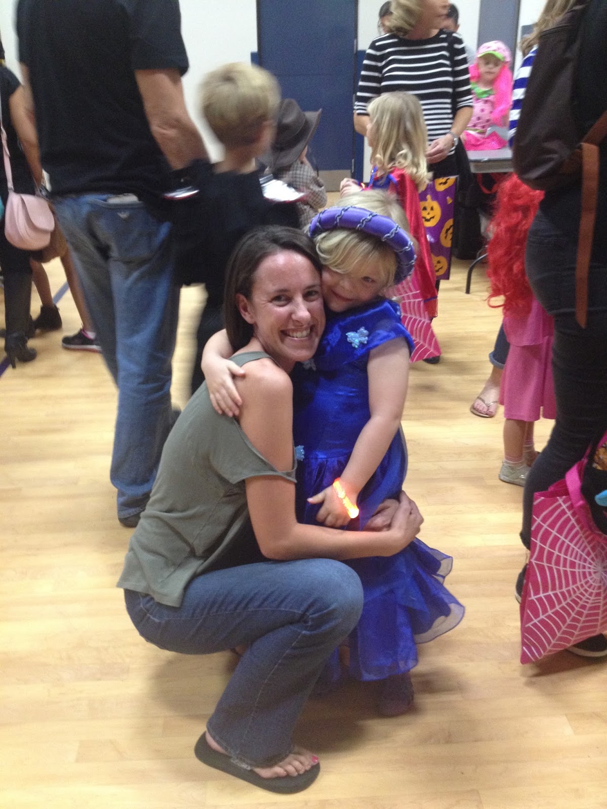 The Truly Random Adventures of Emery and Avery: October 2016