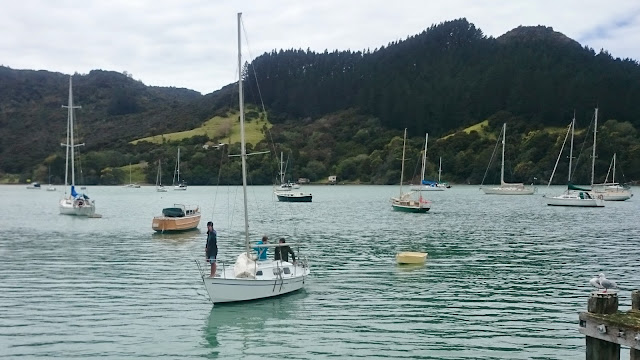 Felicity Deverell: The Last Hut Hop: Sailing!