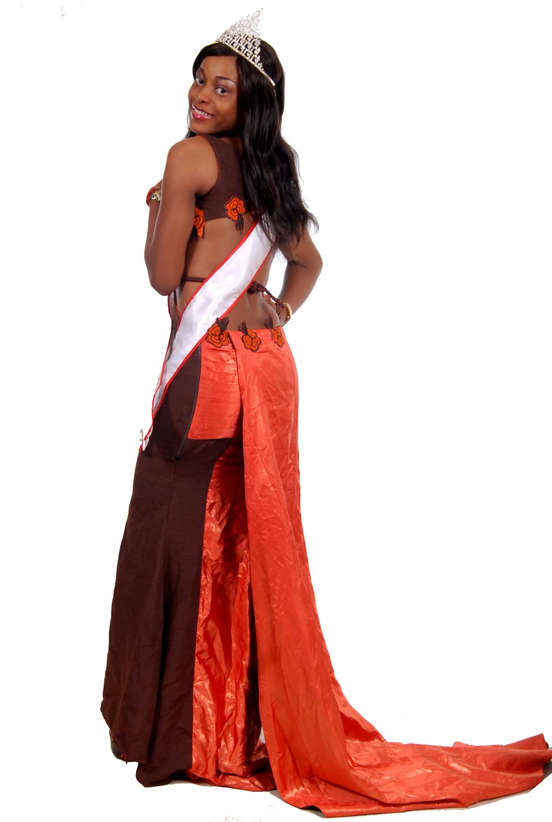 Maestro's Media: Miss Global Queen, Judith Ilechukwu Leaves For Jamaica