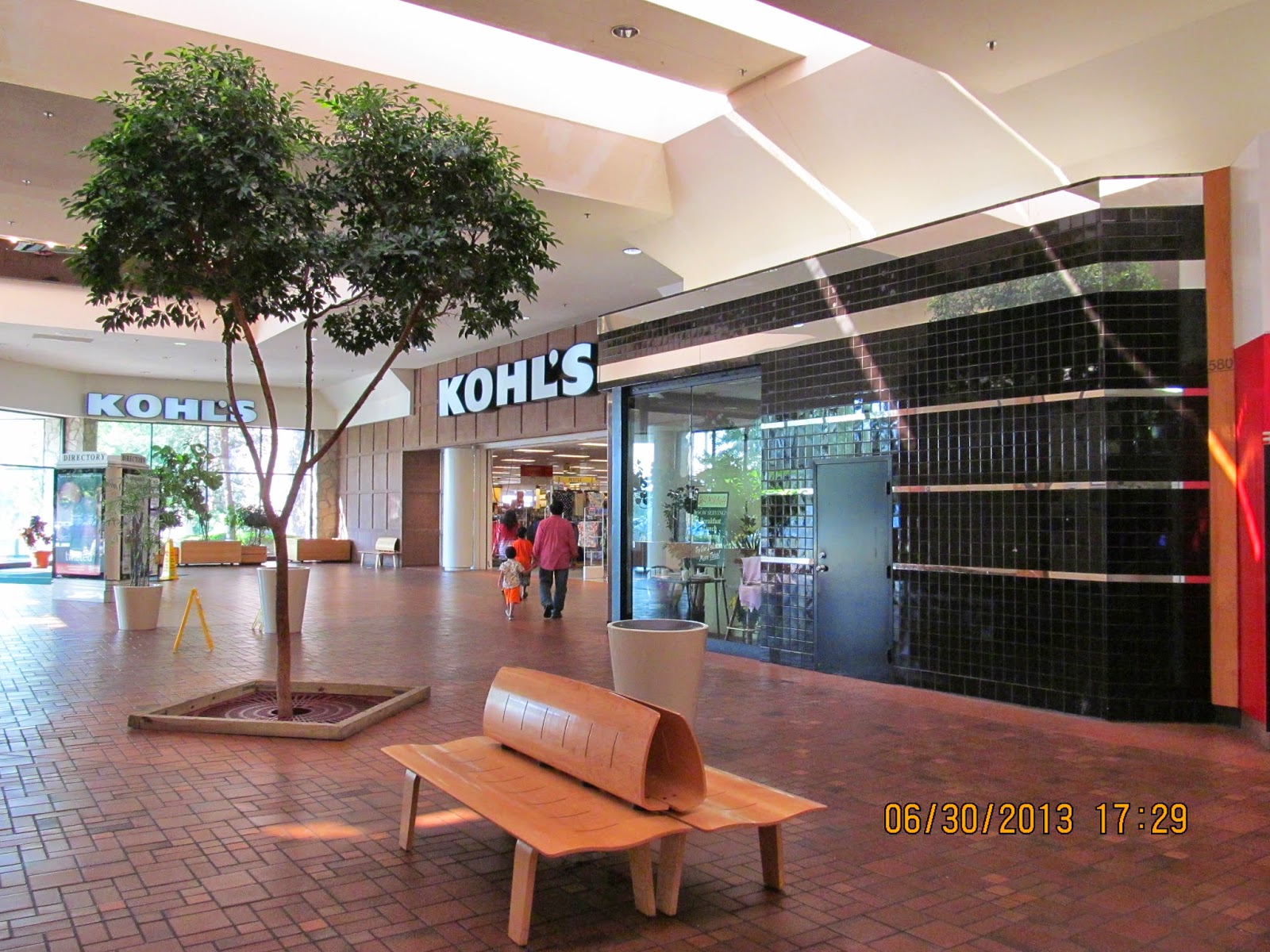 Trip to the Mall: Golf Mill Mall- ( Niles, IL)