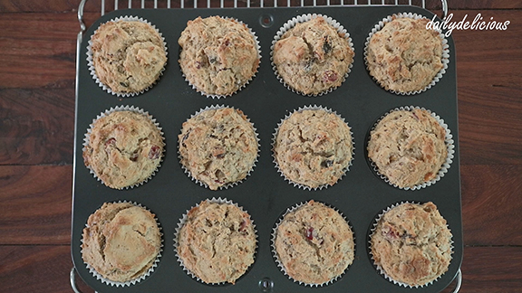 dailydelicious: Dried fruit Flaxseed Muffins: High fibre muffins