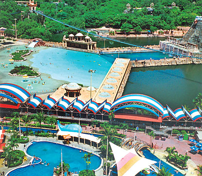 RAINES PAN SIEW TING: 12 SUNWAY PYRAMID & SUNWAY LAGOON